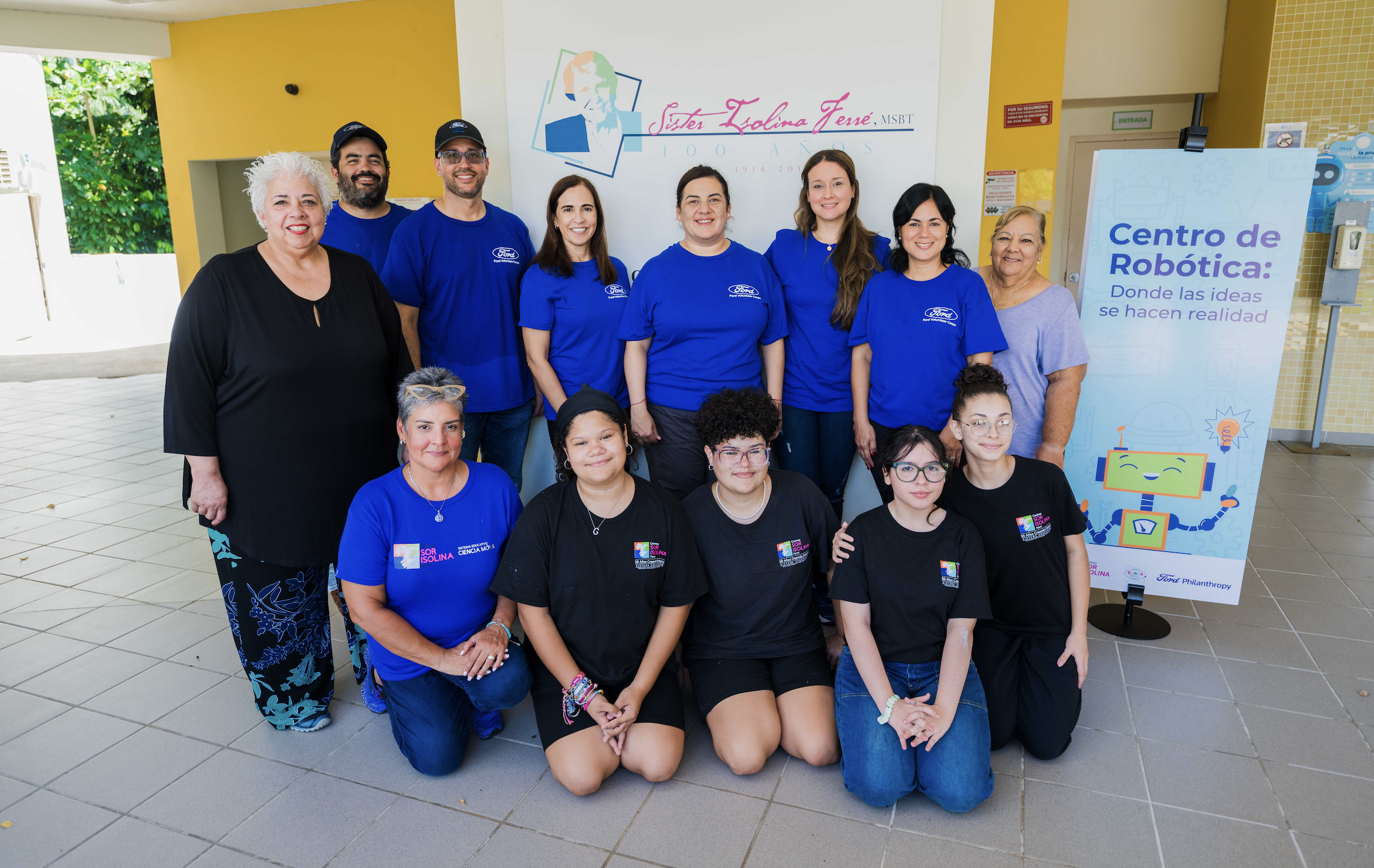 Ford y Centros Sor Isolina inauguran nuevos Centros de Robótica ...